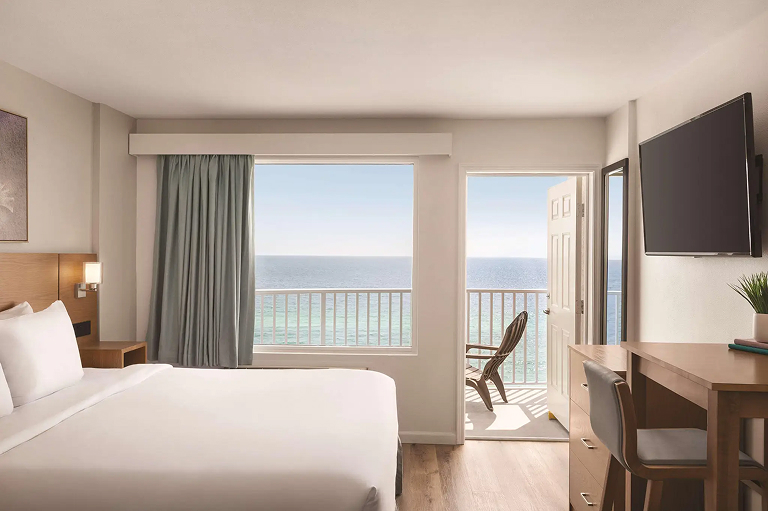 Hotel Gallery | Radisson Beachfront Hotel Panama City Beach