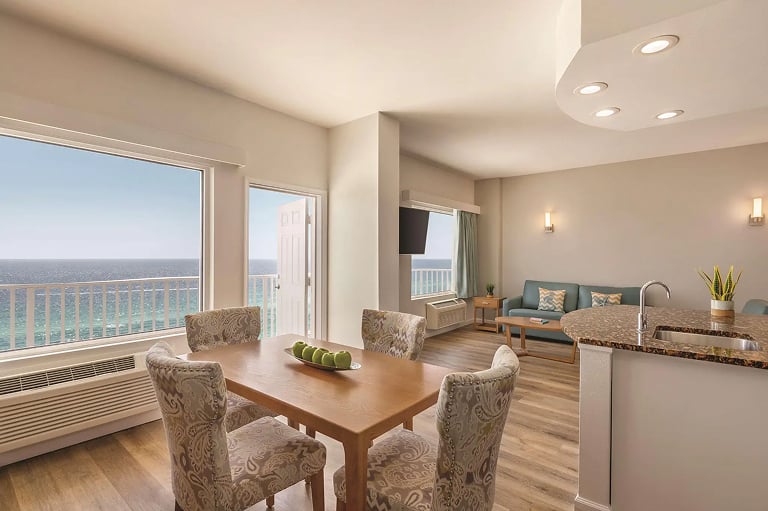 Hotel Gallery | Radisson Beachfront Hotel Panama City Beach